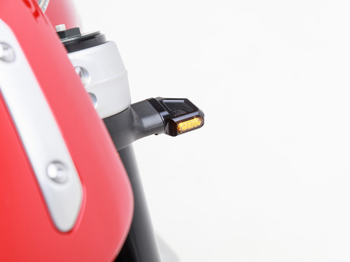 Triumph Rocket 3 - LED turn signals TR2T Front – Bros Custom Parts